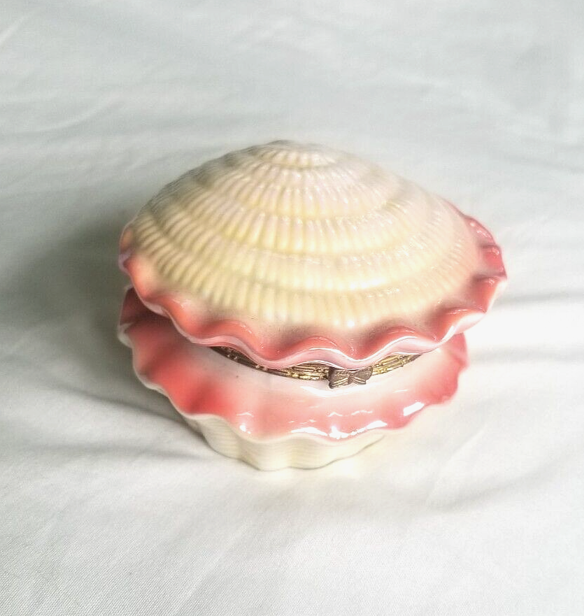 Glazed Ceramic Clam Sea Shell Trinket Jewelry Box Hinged Lid w Clasp ...