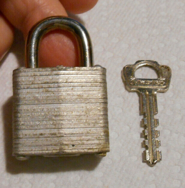 Vintage Old MASTER LOCK CO No Number Padlock w 1 Working Key Milwaukee ...
