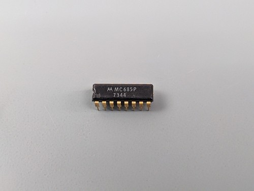 (2) Motorola MC685P MHTL Binary Counter ICs | eBay