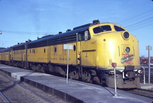 CNW 5021B E-8A GREEN BAY WI (NORTH WESTERN) ORIGINAL SLIDE 03-67 T19-6 ...