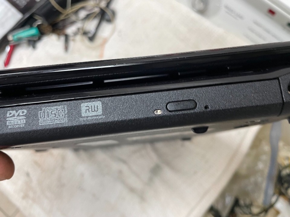 17" Dell Studio 1735 Laptop Intel 2 GHz 4GB RAM PP31L For Parts/Repair ...