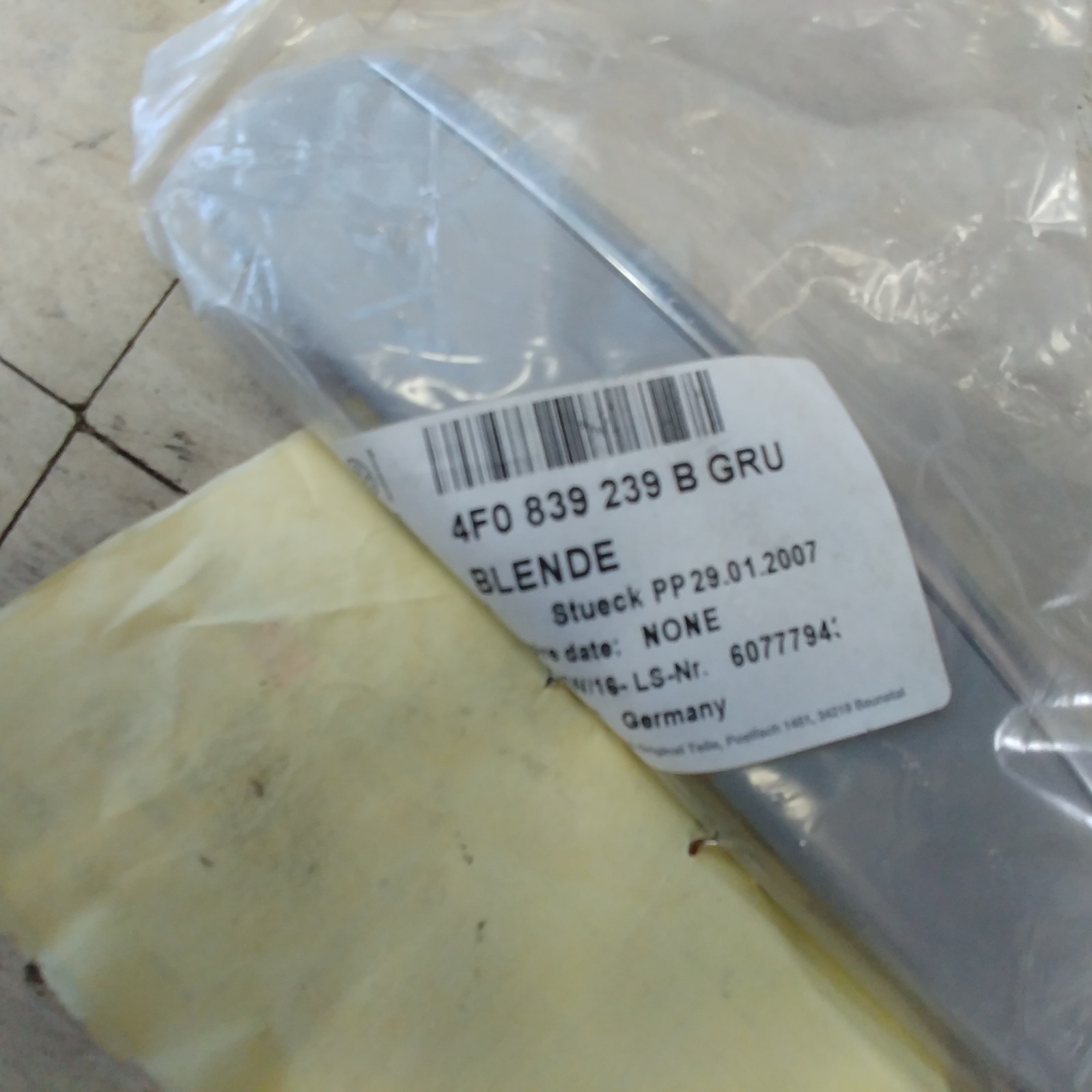 AUDI OEM A3/S3(09-13) A6/S6(C6 05-11) Rear Door Trim Plate 4F0839239 B ...