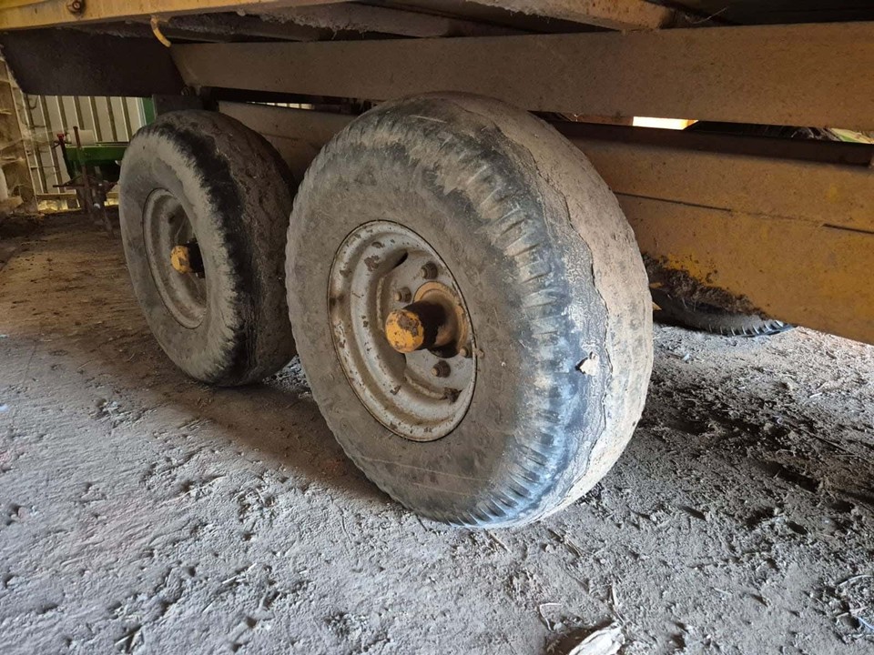 PETTIT 8 Tonne Tandem Axle Tipping Trailer Manual Door | eBay UK