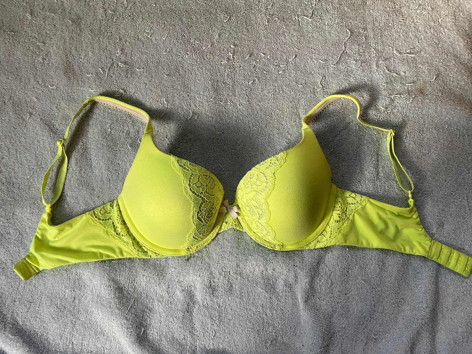 Victoria’s Secret Body By Victoria Push Up 32D - Gem