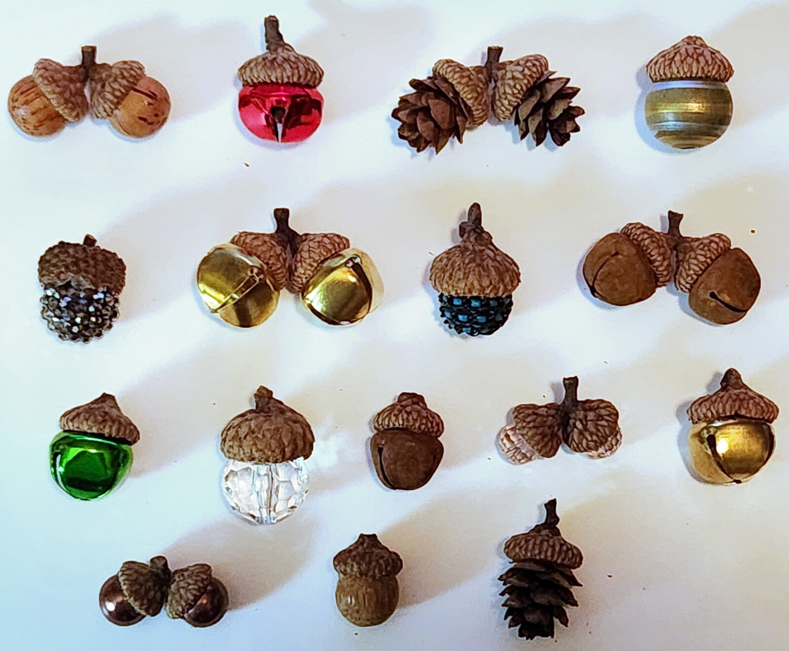16 MINIATURE ACORN JINGLE BELLS BEADS PINECONE RUSTIC TREE ORNAMENTS ...
