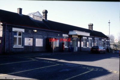 PHOTO AMERSHAM RAILWAY STATION FRONTAGE | eBay