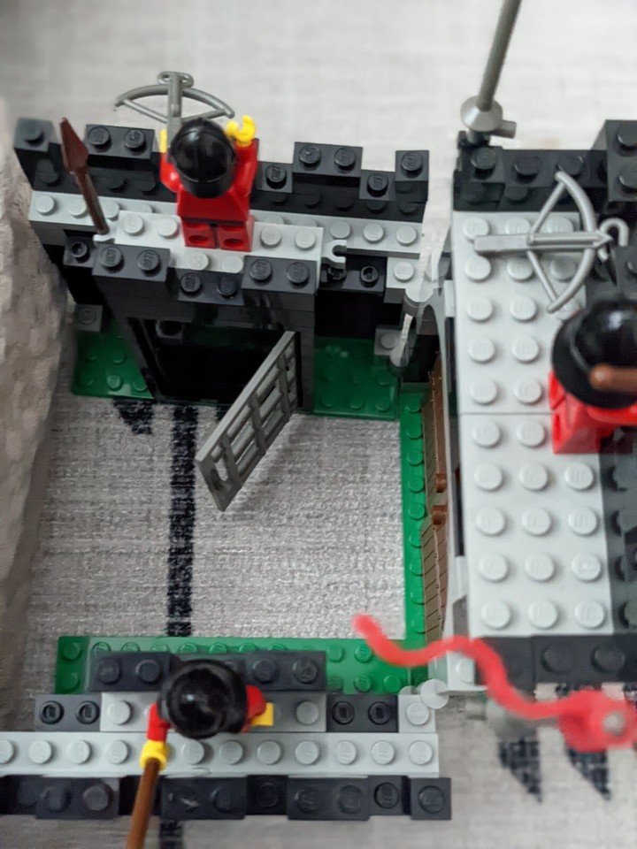 LEGO Castle: Knight's Stronghold (6059) COMPLETE w. original ...