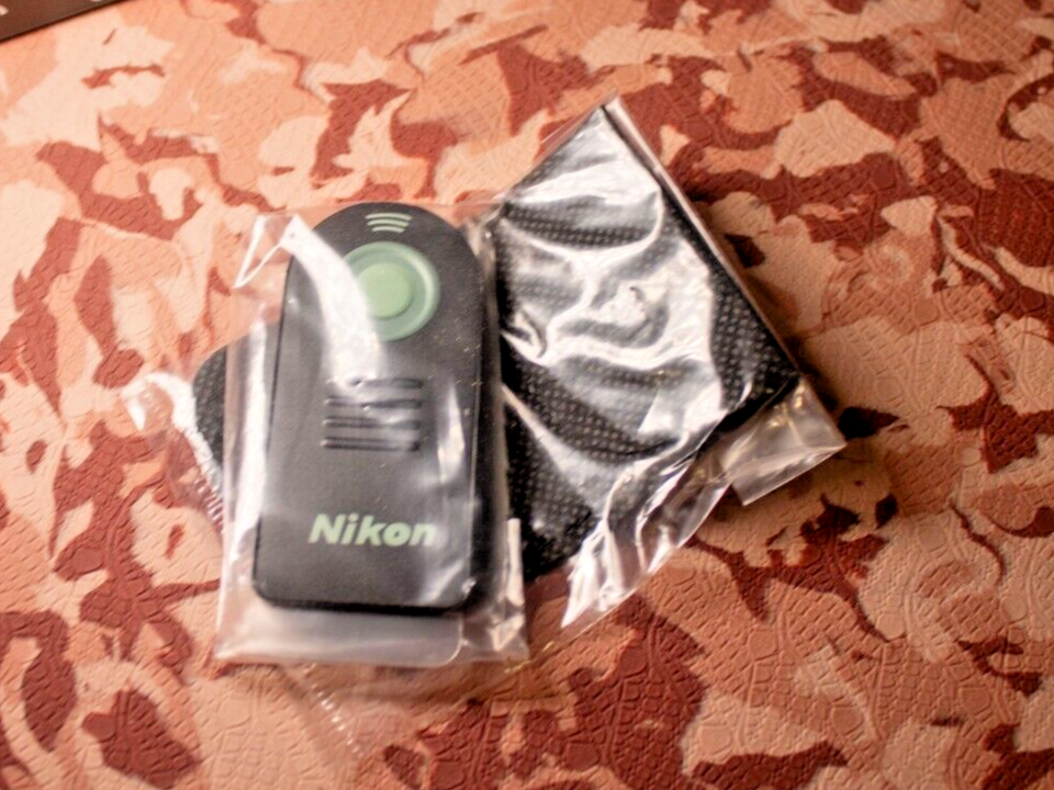 Nikon Wireless ML-L3 Remote Shutter Release For D7500 D750 D3400 D3300 ...