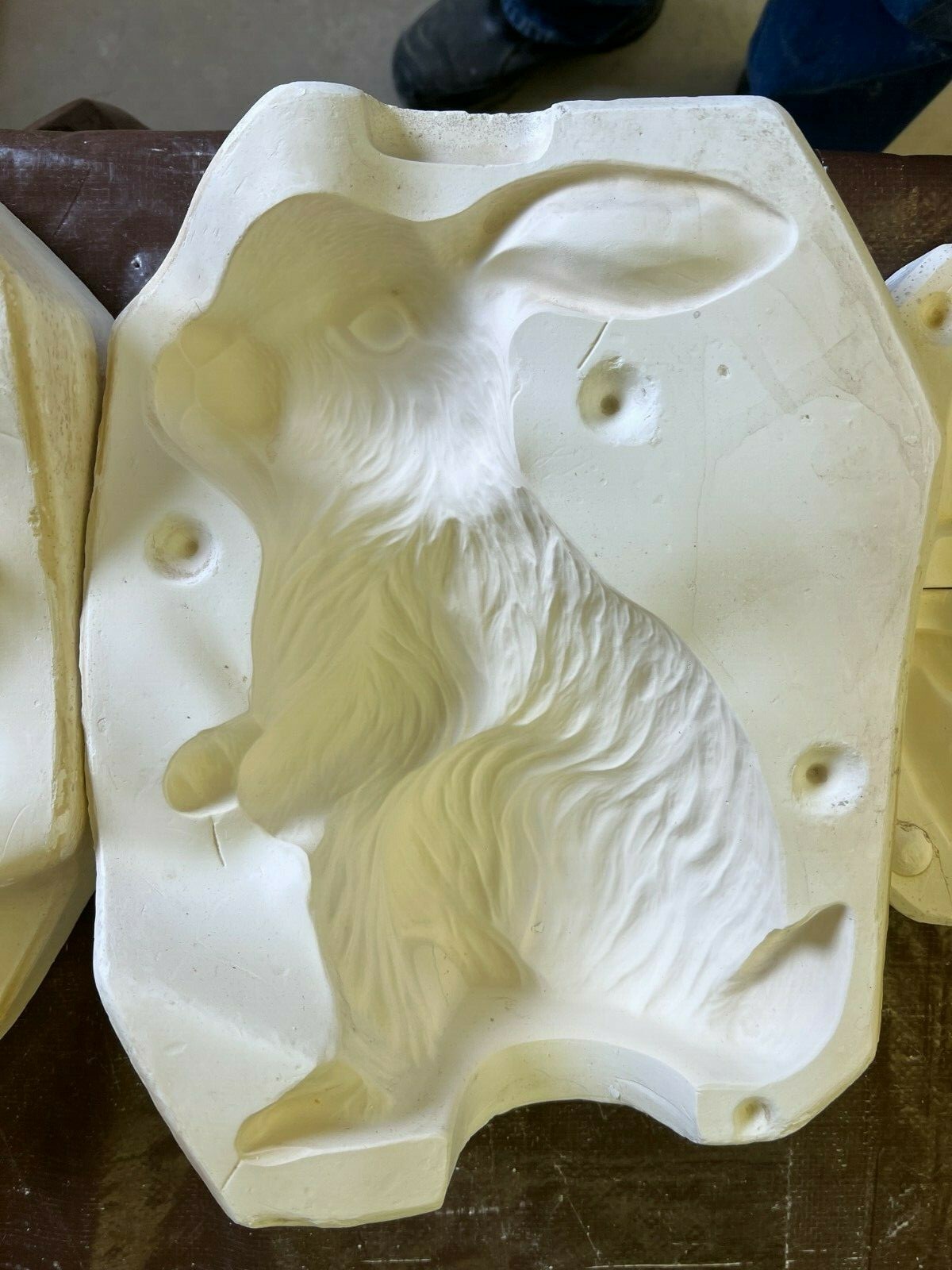 VINTAGE SCIOTO CERAMIC MOLD #S-1081 TALL STANDING BUNNY 12"T (2) MOLDS ...