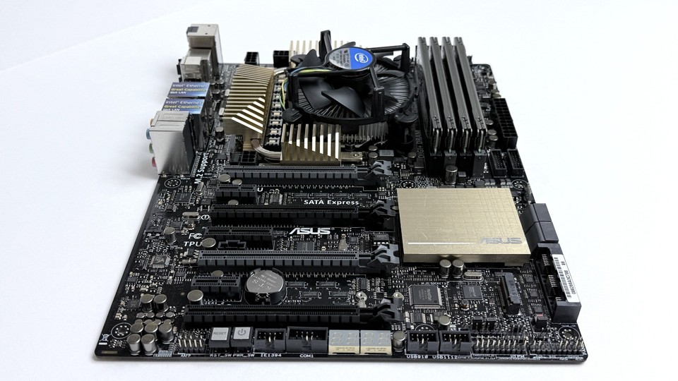 ASUS Z97-WS Board with Core i5-4460 @ 3.20MHz, 16GB DDR3. Excellent ...