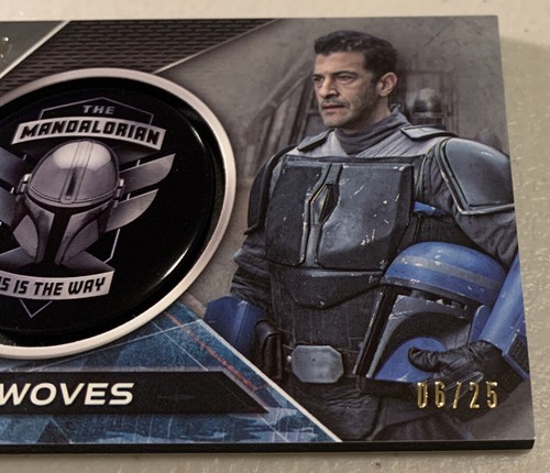 Topps The Mandalorian Season 2 Axe Wolves Medallion Button Card 06/25 ...