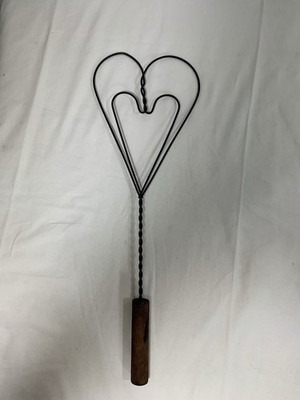 Antique Farmhouse Vintage Primitive Rug Carper Beater Heart Wire Wood ...