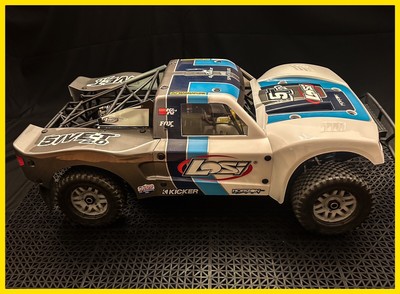 NEW open Box Losi Five t 2.0 1:5th Scale Gas Truck 4x4. ***see ...