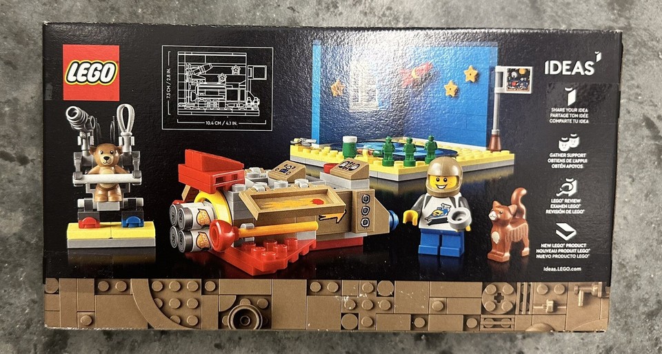 LEGO 40533 Cosmic Cardboard Adventures | eBay
