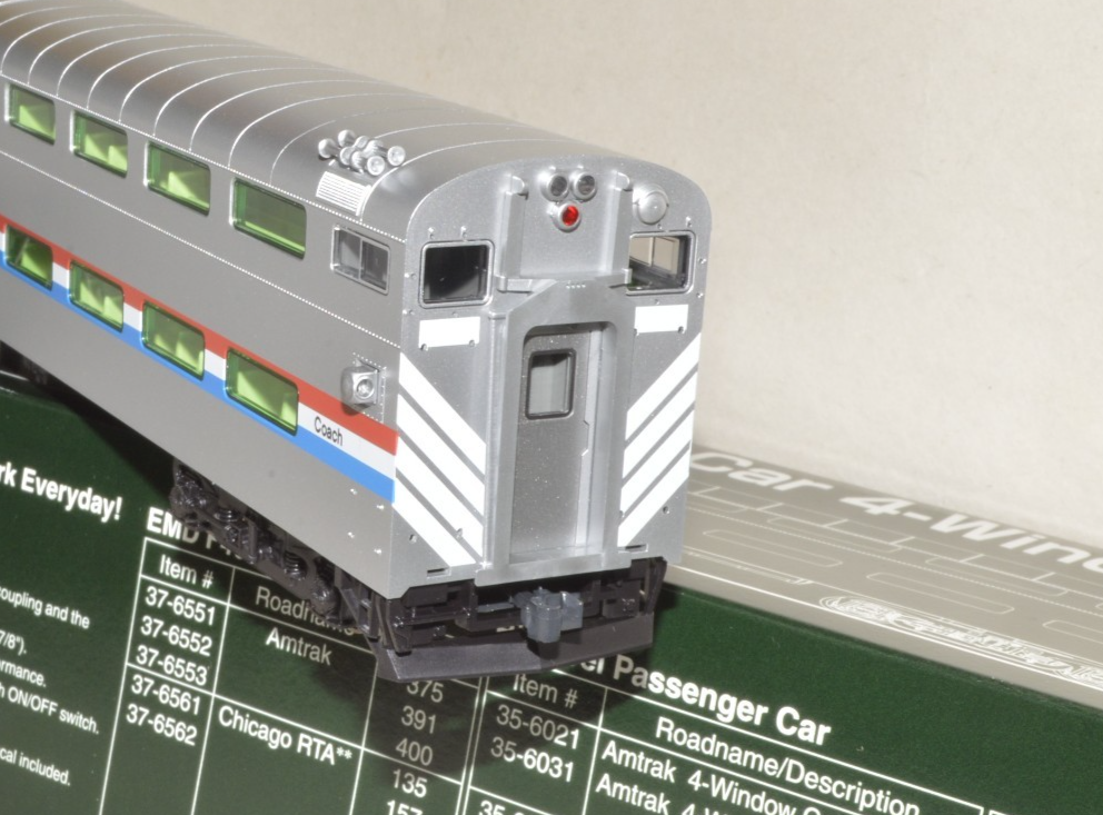 HO KATO 35-6021 Amtrak phase 3 bi-level commuter coach cab 4-window ...