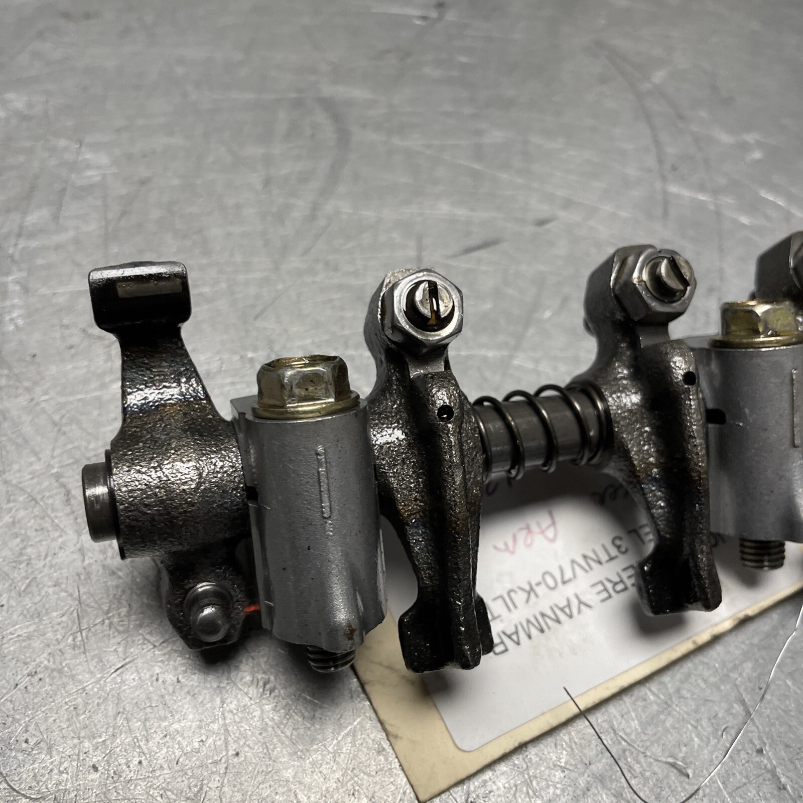 OEM GOOD USED JOHN DEERE YANMAR DIESEL 3TNV70-KJLT ROCKER ARM ASSEMBLY ...