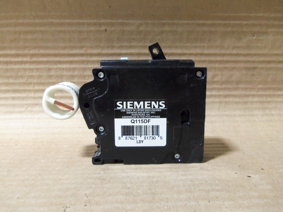 New Siemens QFGA2 Q115DF 1 Pole 15 Amp 120V AFCI/ GFI Circuit Breaker ...