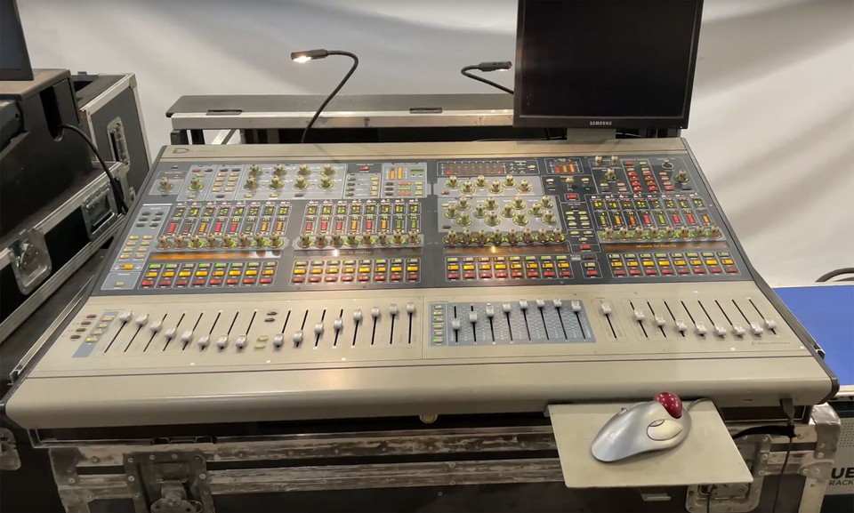 Digidesign AVID Venue Profile Live Console With Cases | eBay
