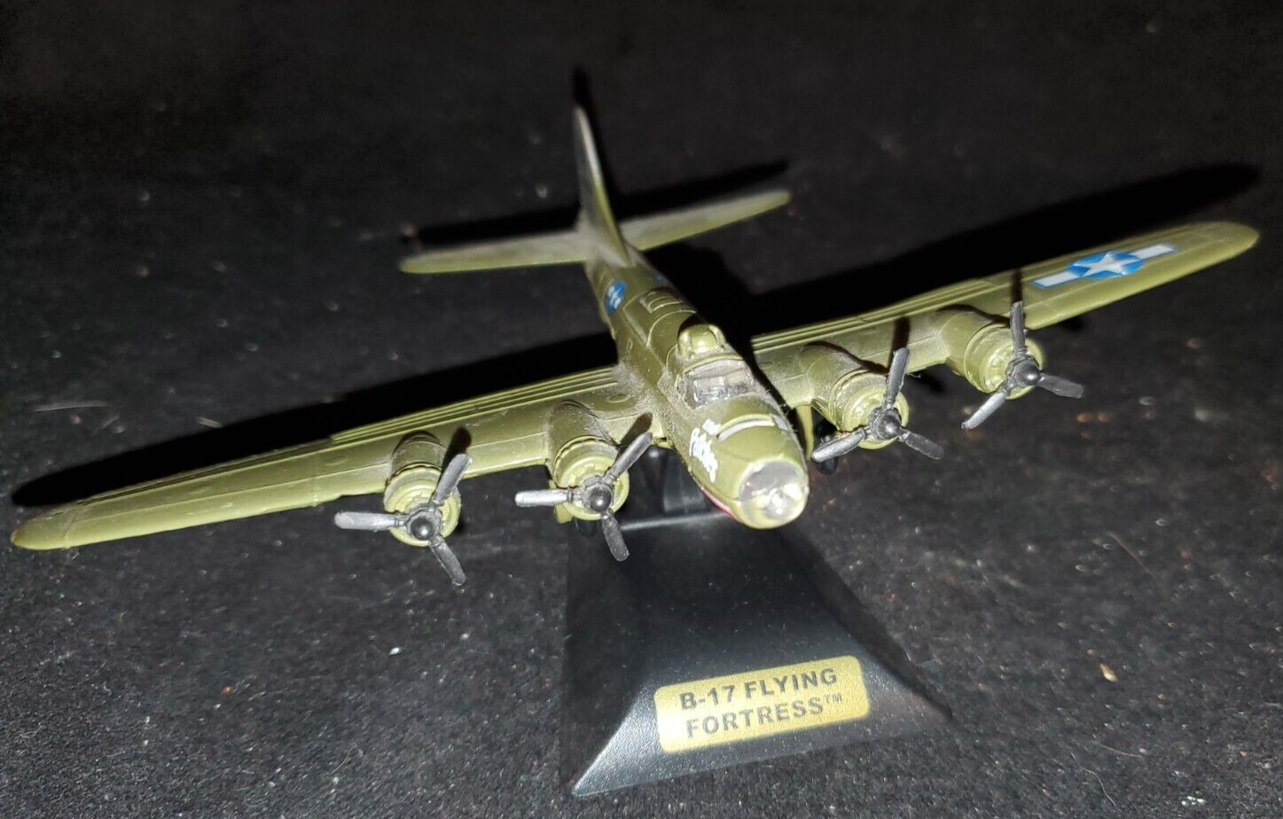 Classic B-17 FLYING FORTRESS - 5" Diecast Airplane / Item #63151 (KR ...