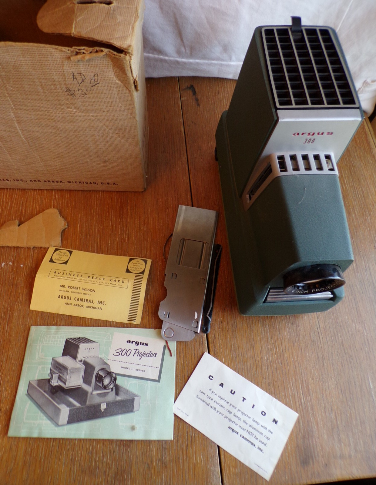 Vintage ARGUS 300 Watt Slide Projector Model 3 - Works | eBay