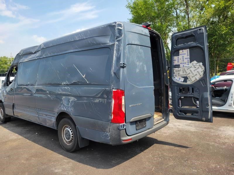 2019-2021 Mercedes-Benz Sprinter 2500 Steering Wheel OEM A 907 460 0902 ...