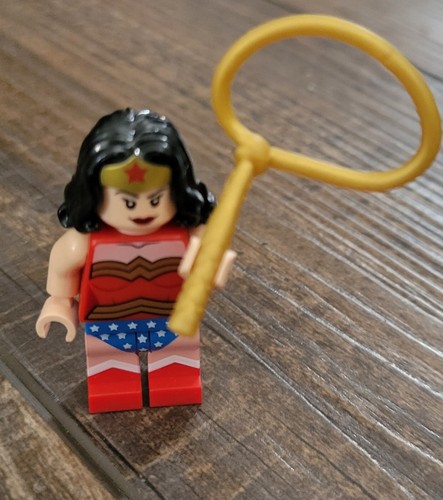 LEGO DC Super Heroes Minifigure - Wonder Woman with Gold Lasso Rope ...