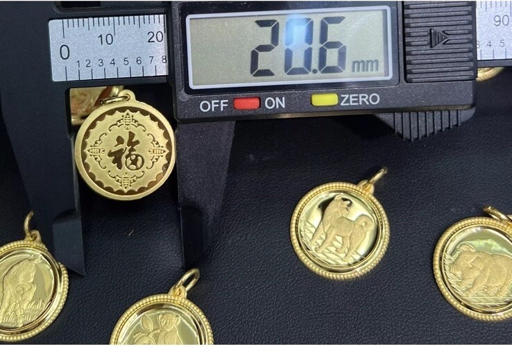 Zodiac Sign 24K Solid Gold Dragon Animal Round Shape Charm/ Pendant, 5. ...