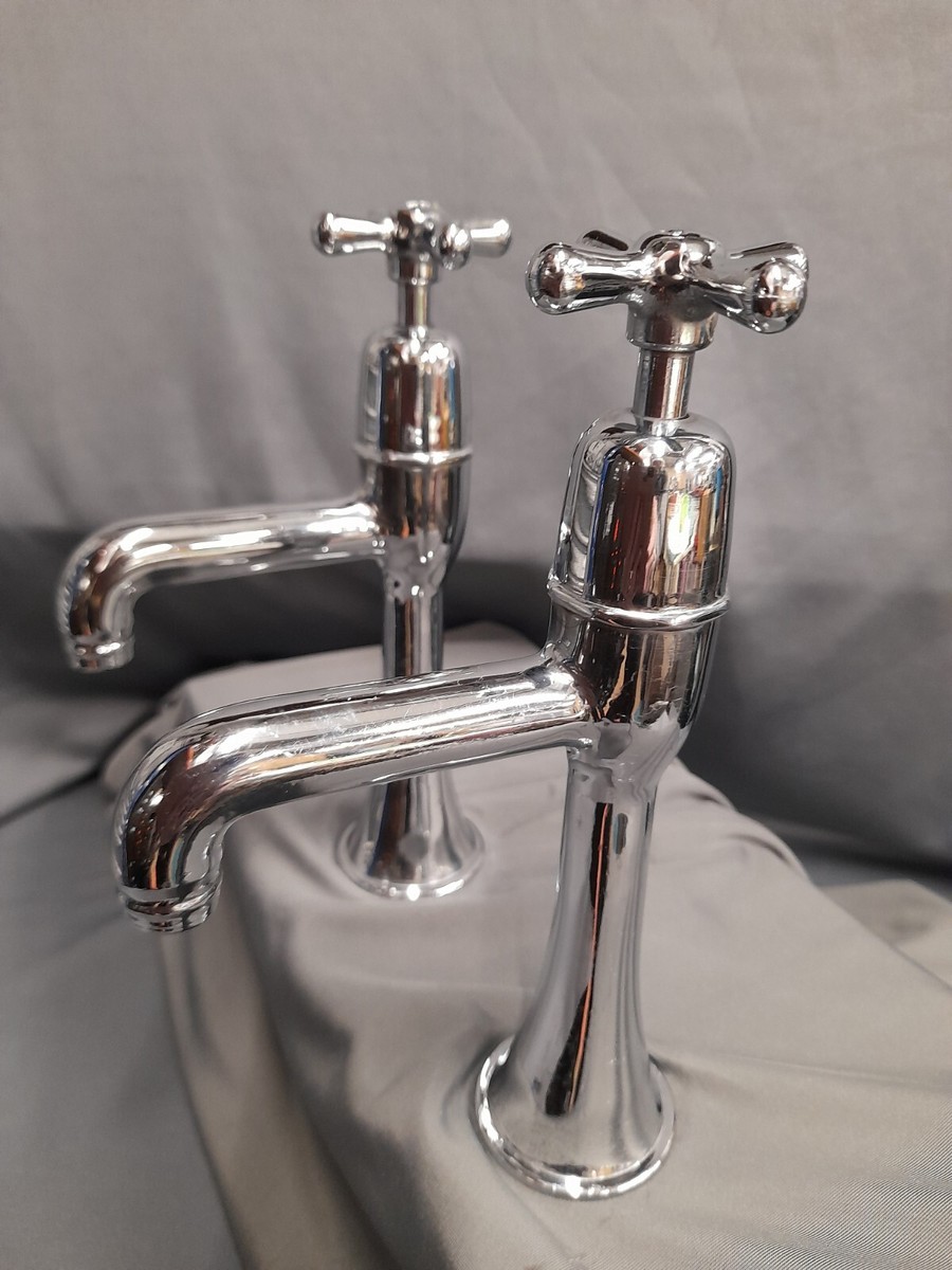 Old Sink Faucets Old Rusty Sink Faucet In Kitchen. Rust Streaks,