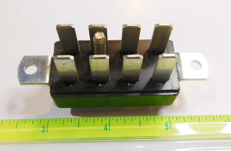 Cinch P-408-AB 8 Position 15A, Plug, Angle Bracket Beau P-4408-AB ...