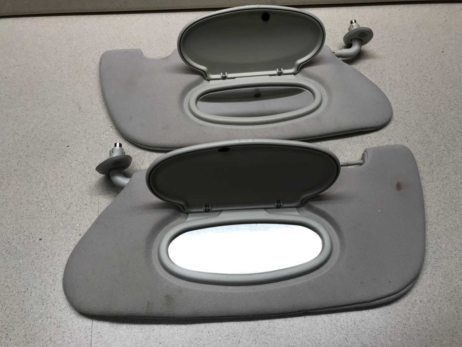 05 10 Chrysler PT Cruiser Sun Visor RH LH Shades Sunvisors Factory OEM ...
