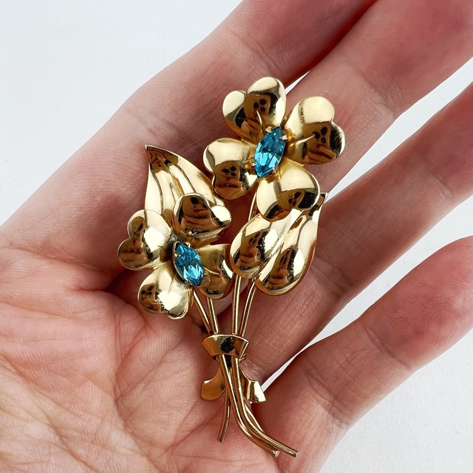 Coro Gold Tone Flowers Bouquet Brooch With Turquoise Color Rhinestones ...