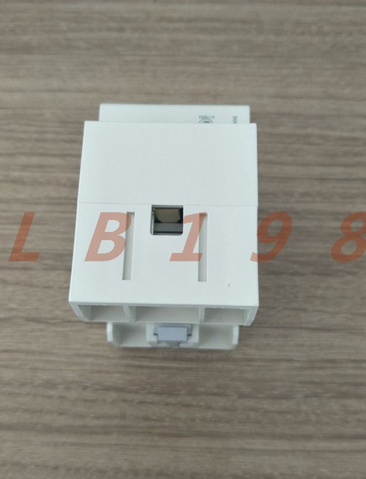 ONE rail mounting socket 3 pole EA9X310 3P 10A 3 hole socket 3 pole | eBay