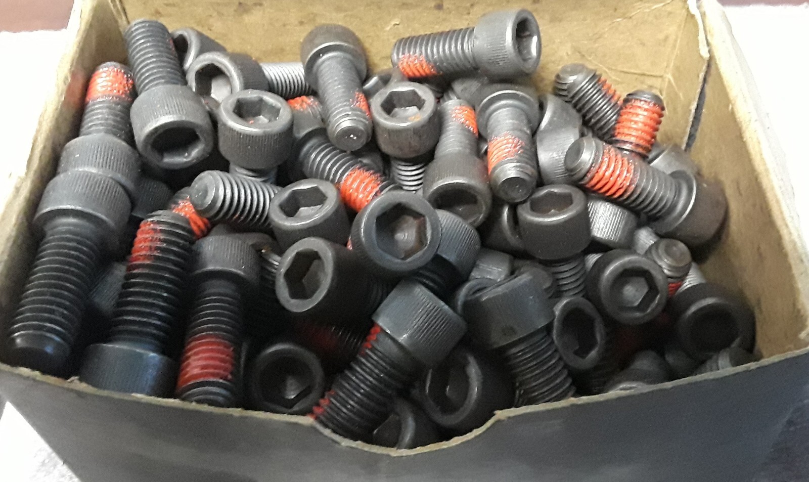 (LOT OF 100) - BRIGHTON-BEST - ALLOY SOCKET CAP SCREWS (3/8-16 X 1 ...