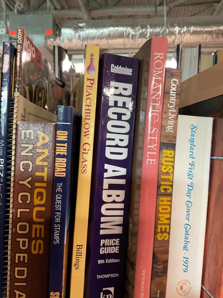 Antiques, Collectors & Interior Design Choose from 40+ Great Titles ...