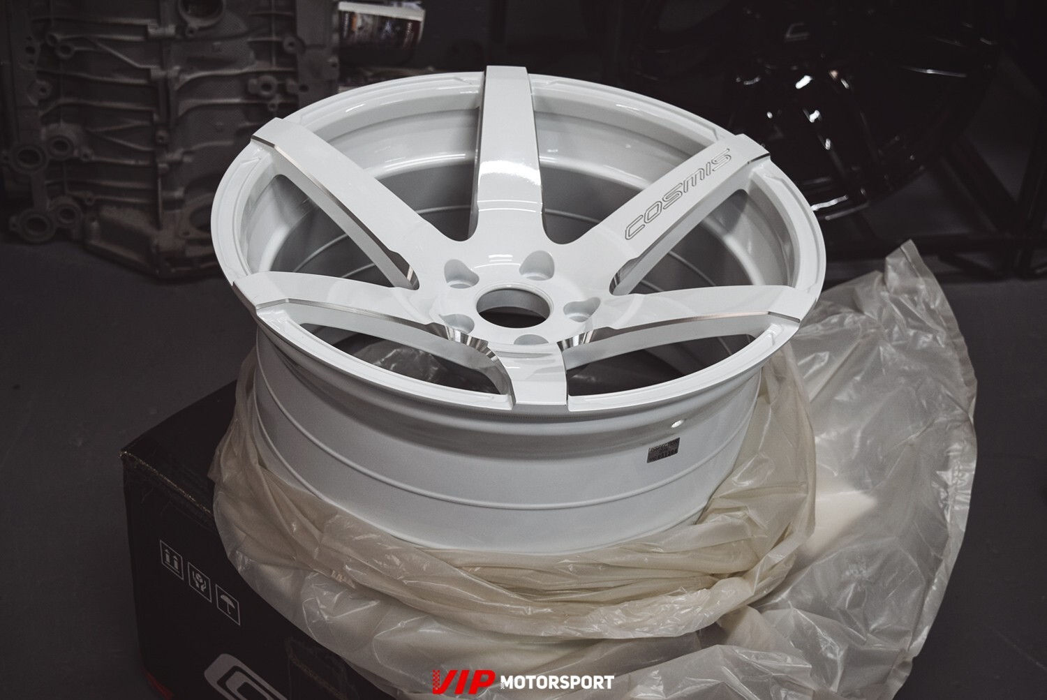 Cosmis Racing S1 White w/Milled Spokes Wheel 18x9.5" ET15 5x114.3 PER ...