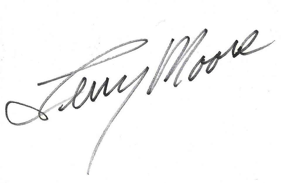 Moore, Terry: Autograph plus an 9"x11" photo / still – {a} Terry Moore ...