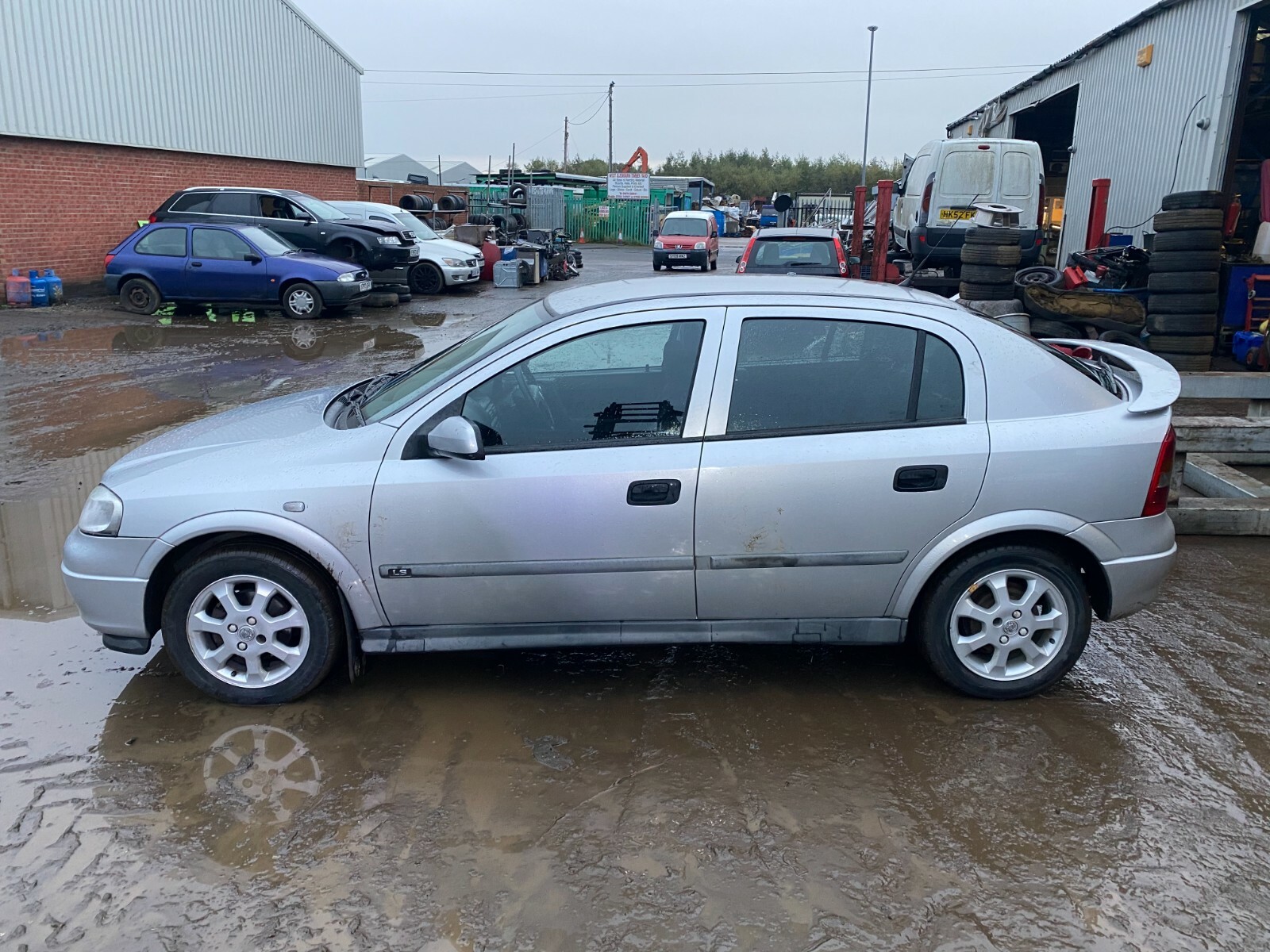 Breaking 2000 Vauxhall Astra 1.7 DTi X reg ONE WHEEL NUT | eBay UK