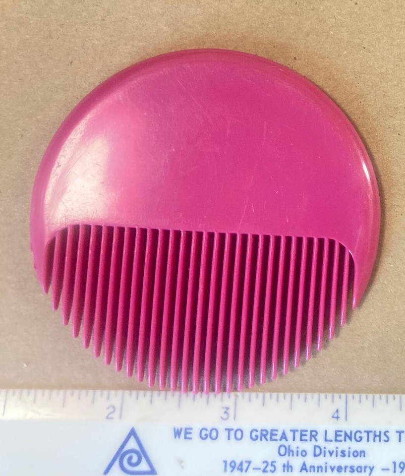1970s VINTAGE ROUND MINICOMB FLAT PLASTIC PINK HAIR COMB COOL MOD ...