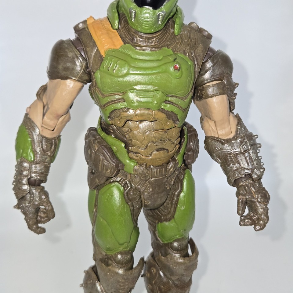McFarlane Doom Eternal Classic DOOM SLAYER Action Figure 2019 - READ AS ...