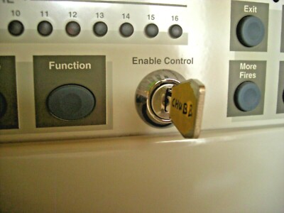 £12.00 - Chubb Controlmaster 110 Fire Alarm Panel Enable Control Key ...