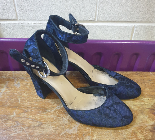 DEBENHAMS Block High Heels Navy Satin Black Lace Size UK 6 EU 39 Shoes ...
