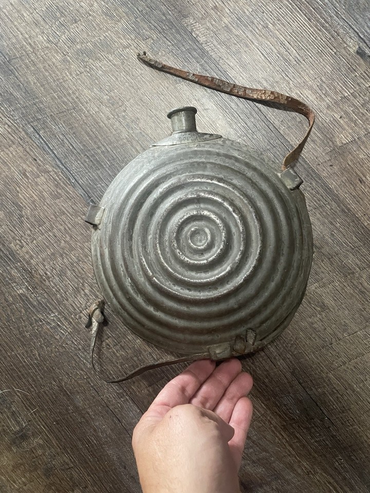 Civil War US Bullseye Canteen With Maker On Spout | eBay