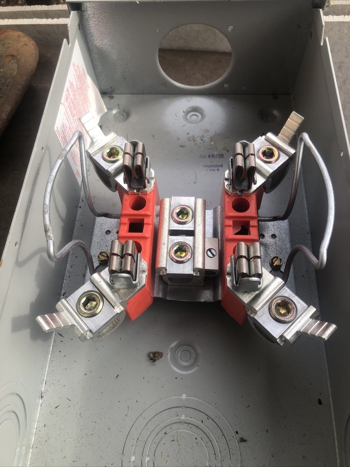 200Amp 600V Meter Socket Milbank U7040-RL-TG-RGE Ringless Overhead ...