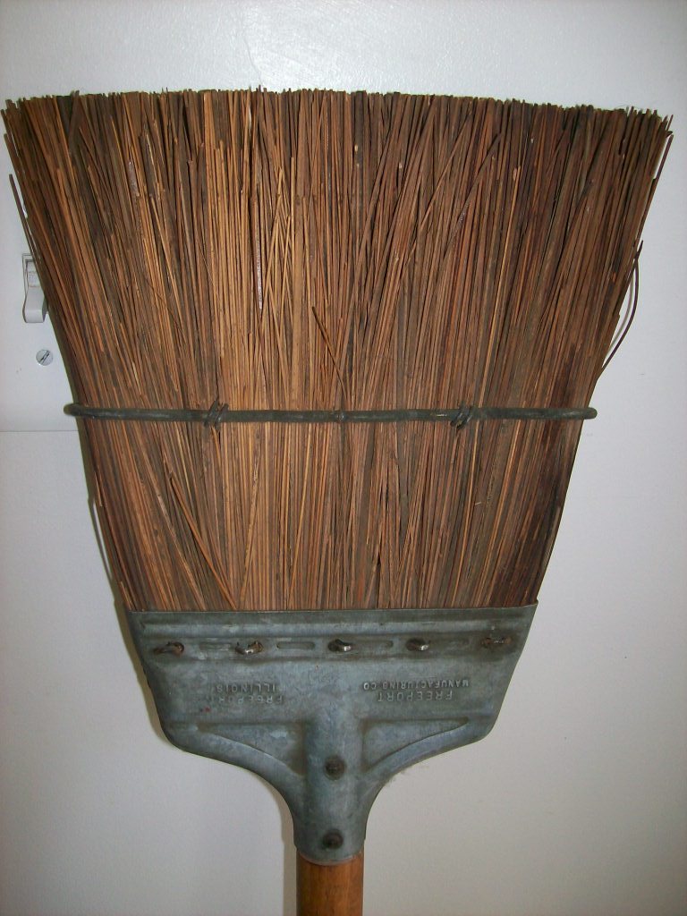 RAILROAD SWITCHING BROOM (PENN CENTRAL RAILROAD) | eBay