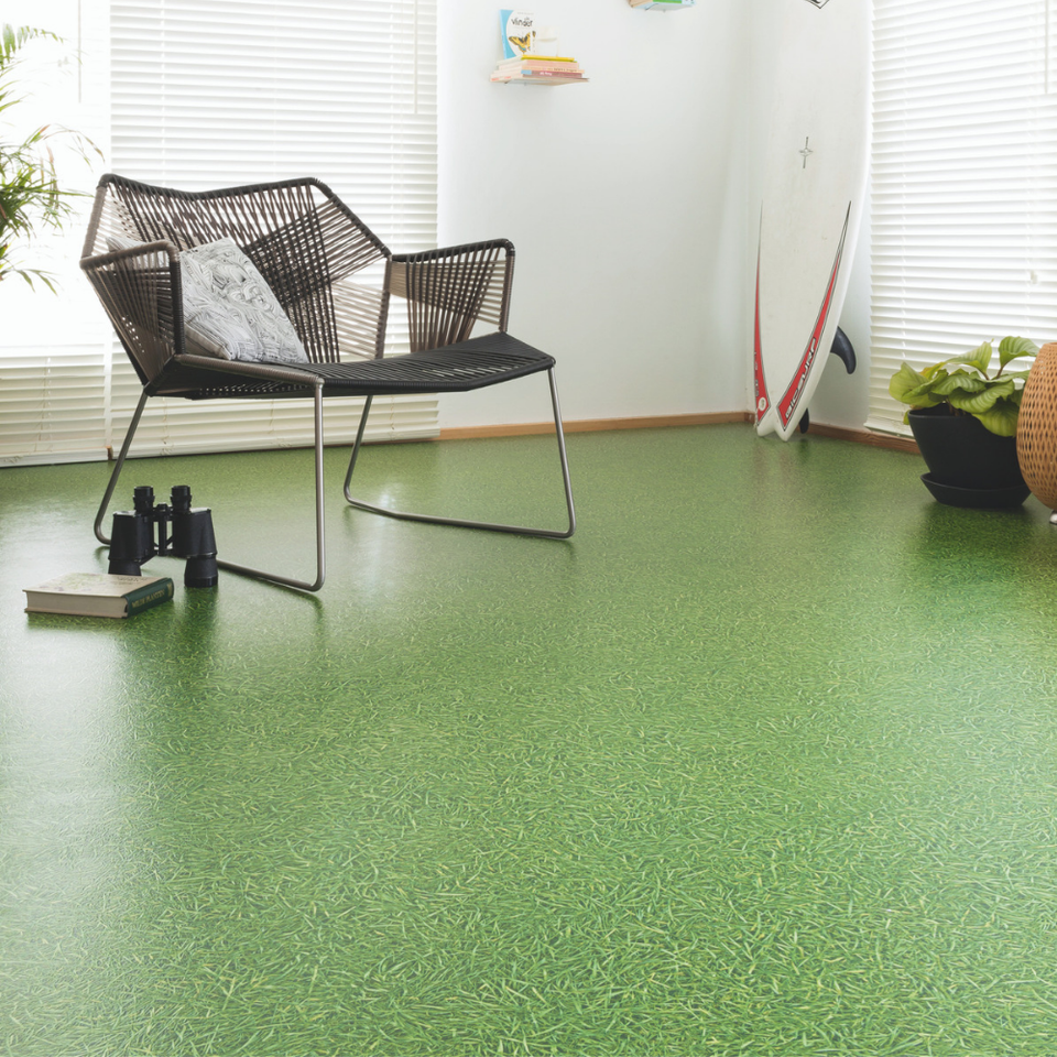 Realistic Grass Vinyl Flooring Bathroom Kitchen Conservatory Foam Sheet ...