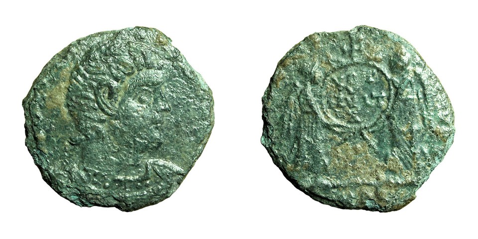 Roman Coin Magnentius Follis AE20mm Bust / Two Victories 04080 | eBay