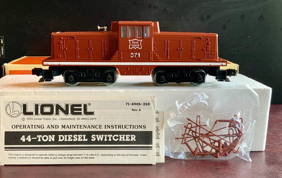 LOOK--BRAND NEW!! Lionel 6-18907 Rock Island 44 Ton Switcher Engine O ...
