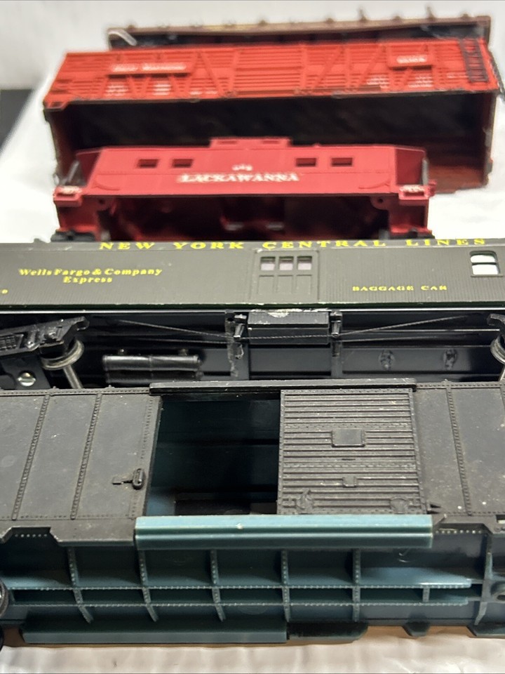 HO Scale Car Lot Parts Or Repair Box Hopper Flat Coach NYC Lackawanna ...
