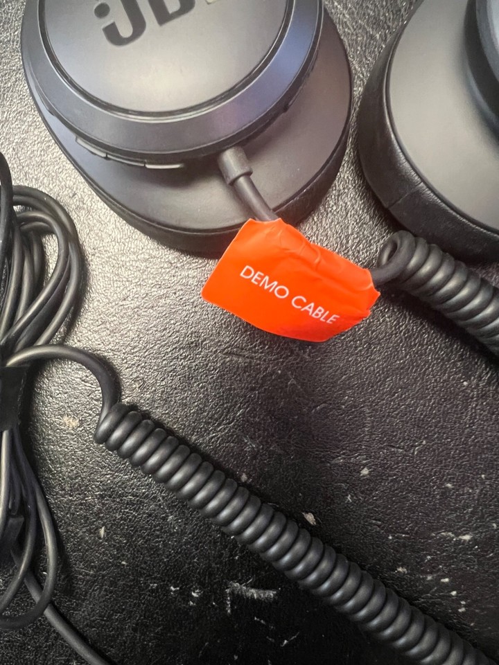 JBL Live 500BT Over-the-Ear DEMO UNITS WIRED-2 | eBay