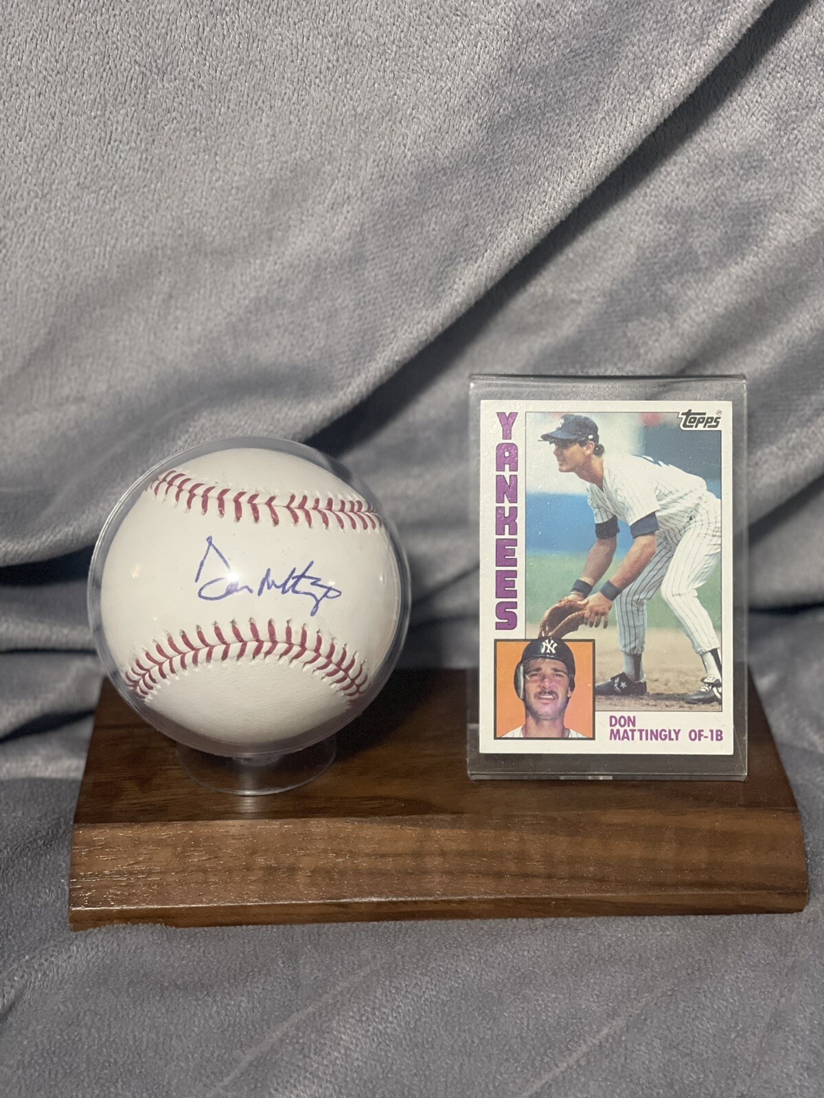 Don Mattingly Autographed Baseball New York Yankees with Case | eBay